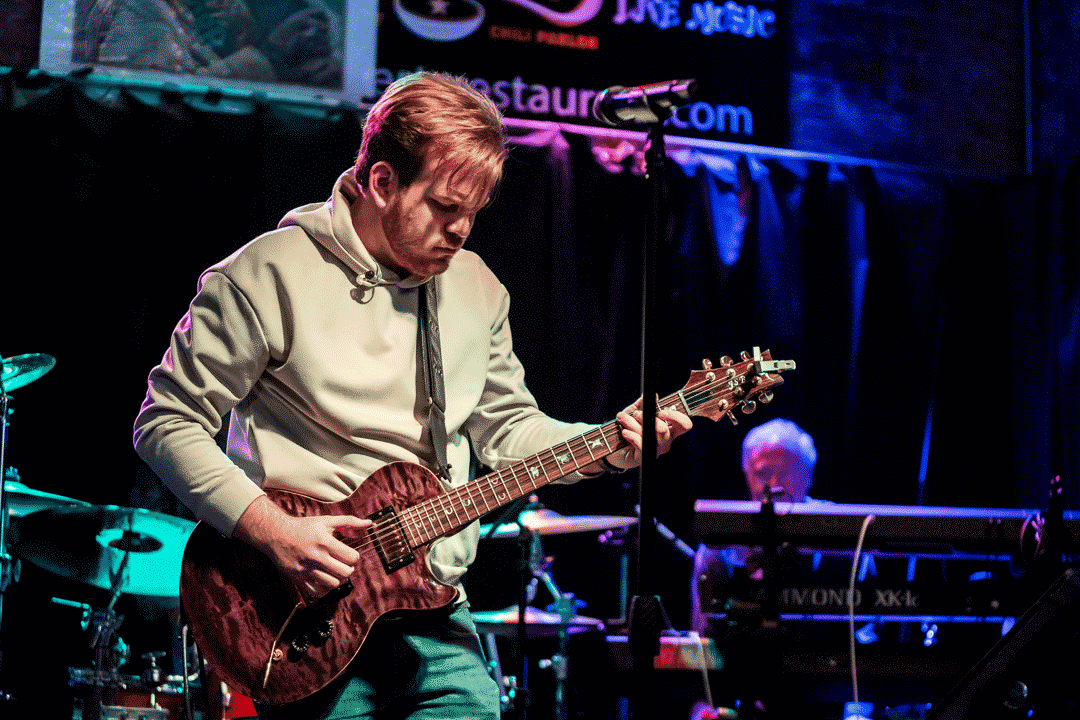 THE 8TRACKS - Texas's Best Arena Rock Band 🤘